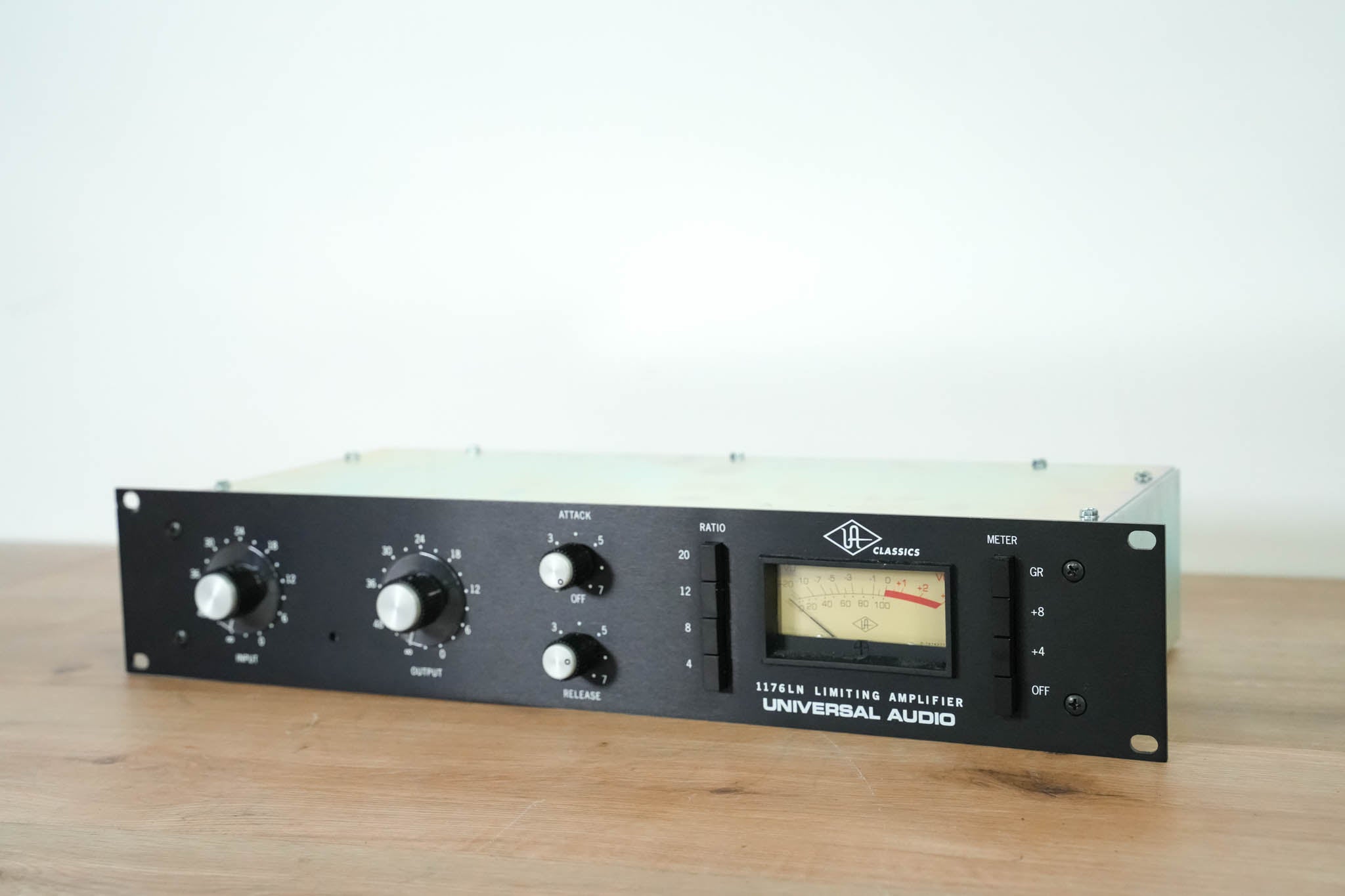 Universal Audio 1176LN Classic Limiting Amplifier CG01EWU